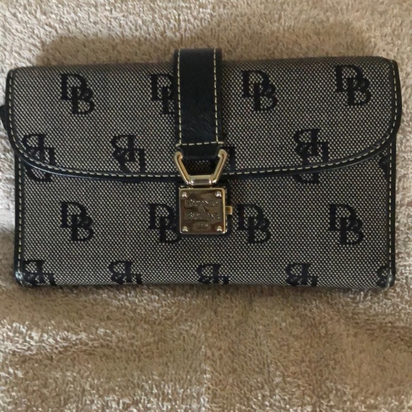 Dooney & Bourke | Bags | Dooney Bourke Wallet | Poshmark